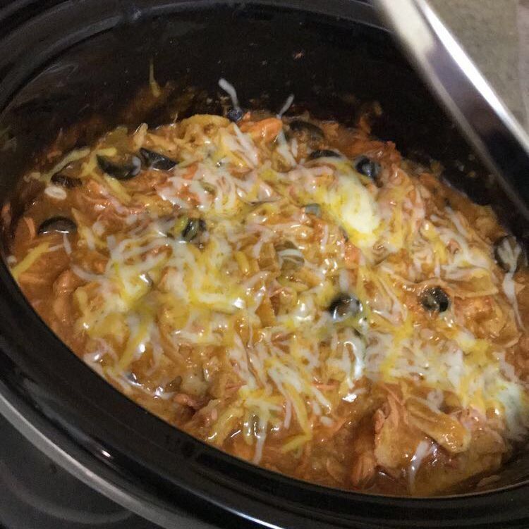 Slow Cooker Chicken Enchilada Casserole – Moms Recipes